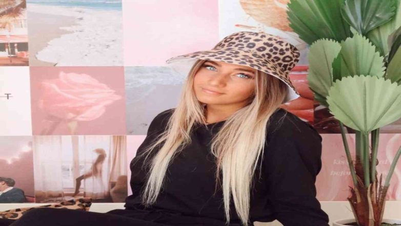 KennaDee Biography: Age, Height, Birthday, Family, Net Worth - Eduvast.com