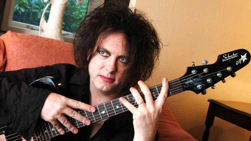 Robert Smith Biography: Age, Height, Birthday, Family, Net Worth ...