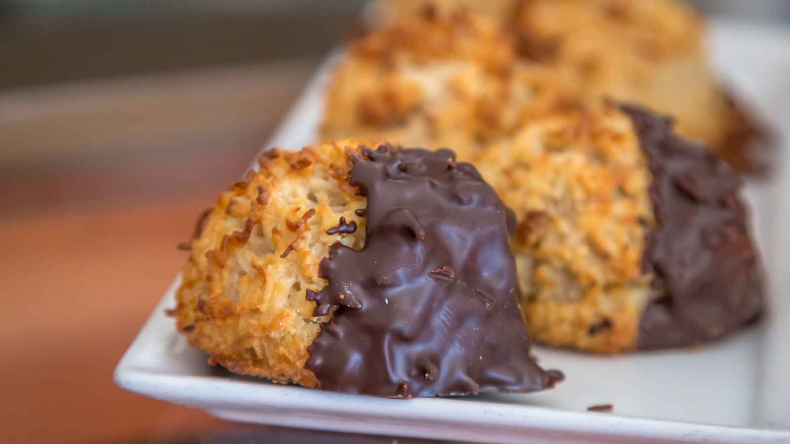 National Chocolate Macaroon Day 2023: Date, History, Facts about ...