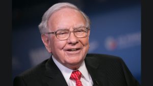 Warren Buffett Biography: Age, Birthday, Early Life, Career, Personal ...