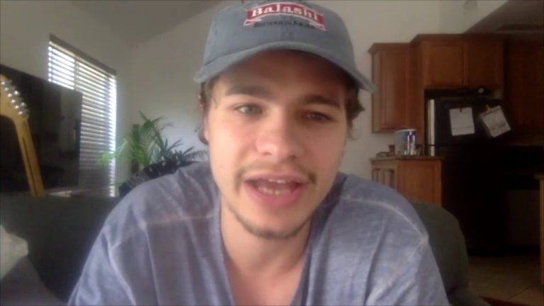 Toby Wallace Biography: Age, Height, Birthday, Family, Net Worth ...