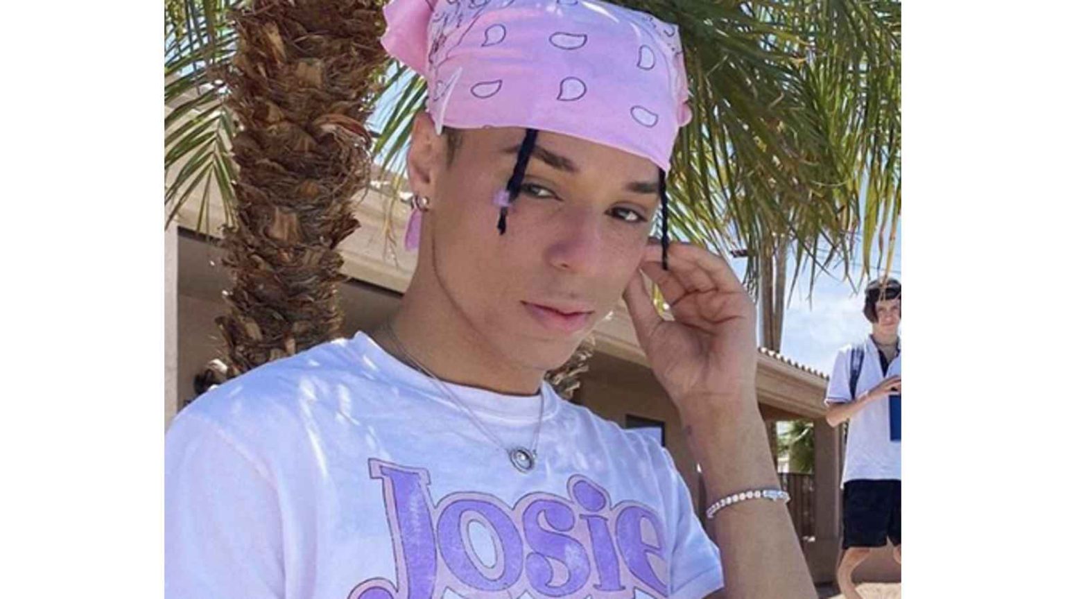 Larray Biography: Age, Height, Birthday, Family, Net Worth - Eduvast.com