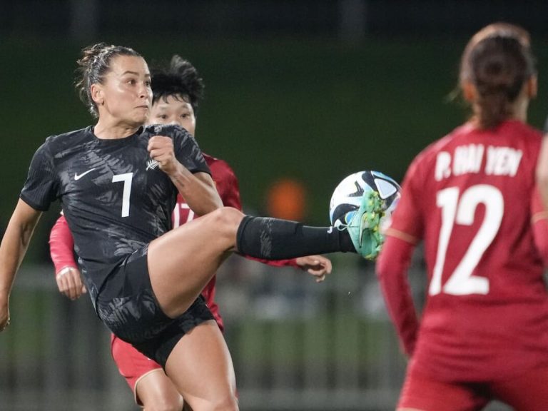 Ali Riley Biography: Age, Height, Career, Family, Personal Life, Net ...