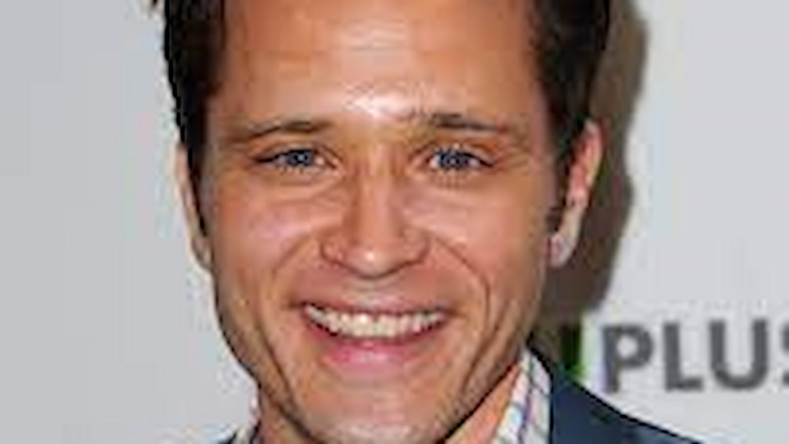 Seamus Dever Biography: Age, Height, Career, Family, Personal Life, Net ...