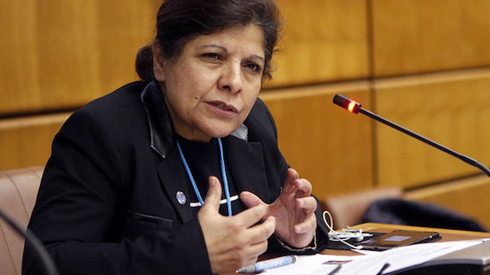 Shamshad Akhtar Biography: Age, Height, Career, Family, Personal Life ...