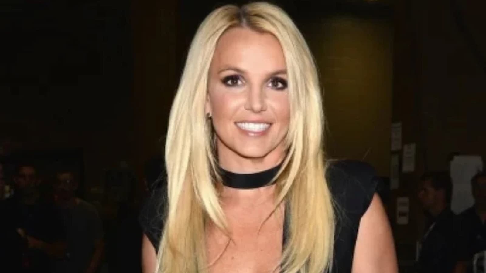 A recent Instagram post Britney Spears dances with knives: - Eduvast.com