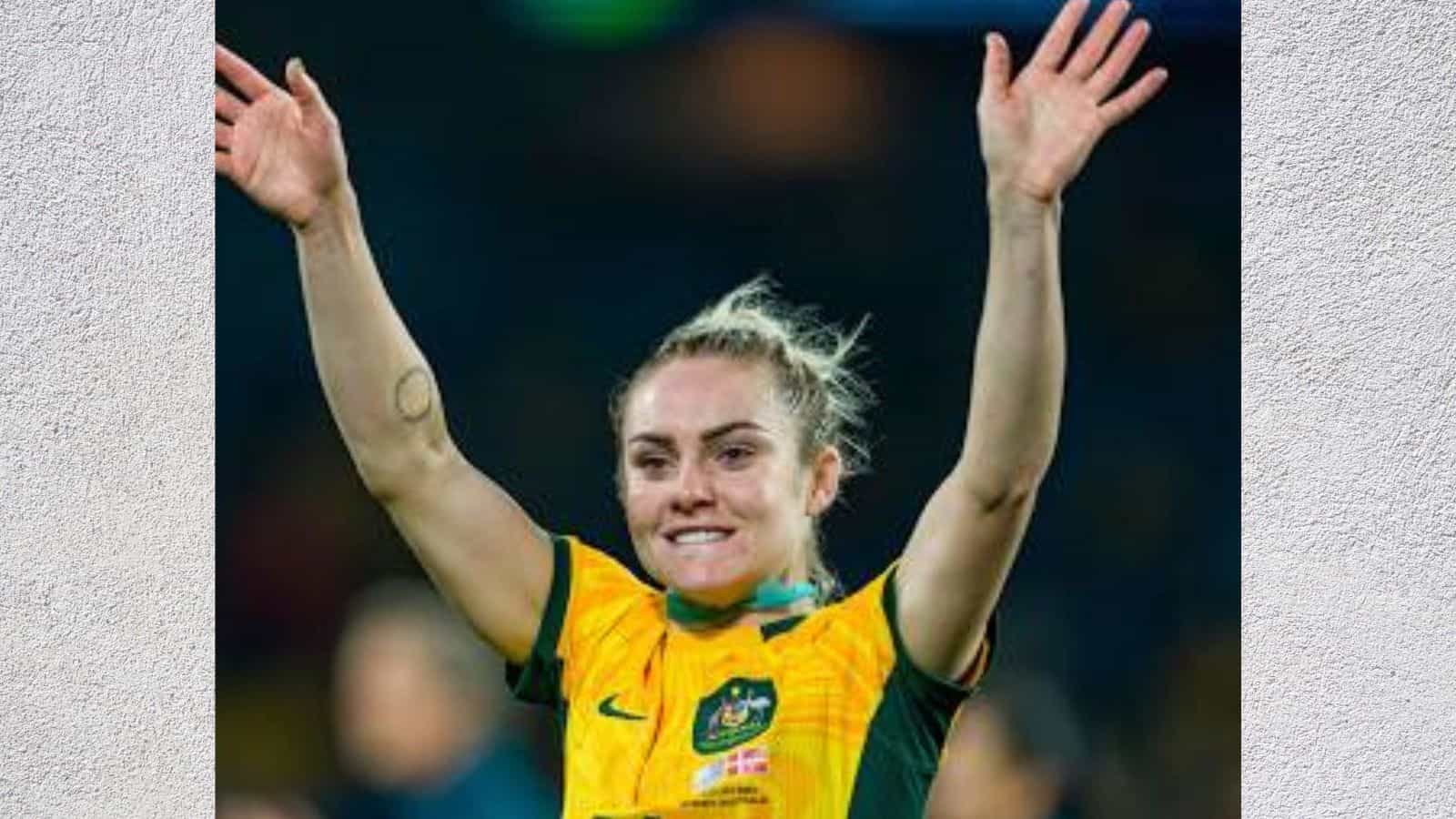 Ellie Carpenter Biography: Age, Height, Career, Family, Personal Life ...