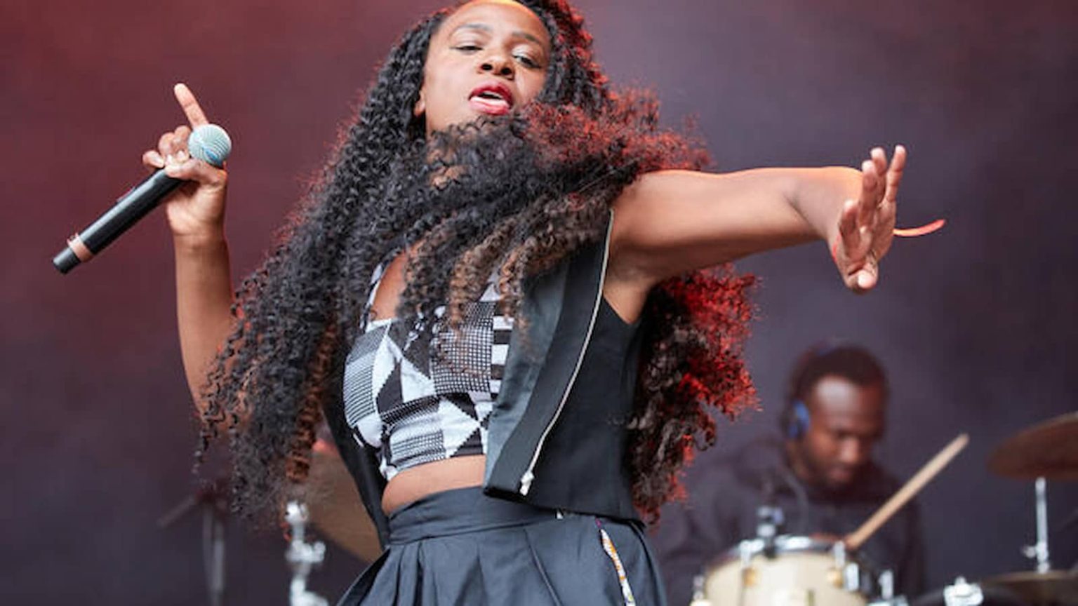 NAO Biography: Age, Height, Birthday, Career, Family, Personal Life ...