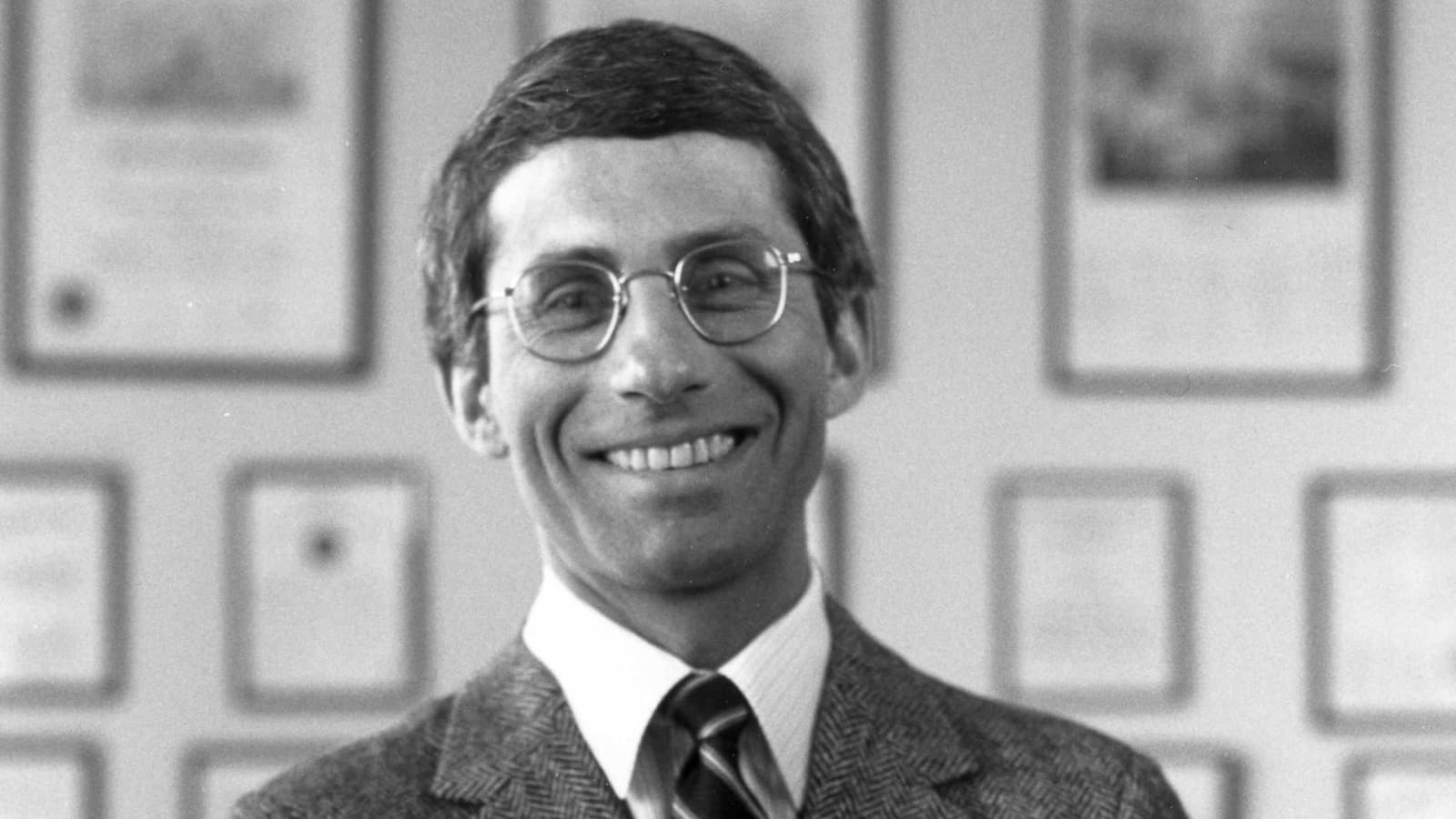 Anthony Stephen Fauci Biography: Age, Height, Birthday, Career, Family ...