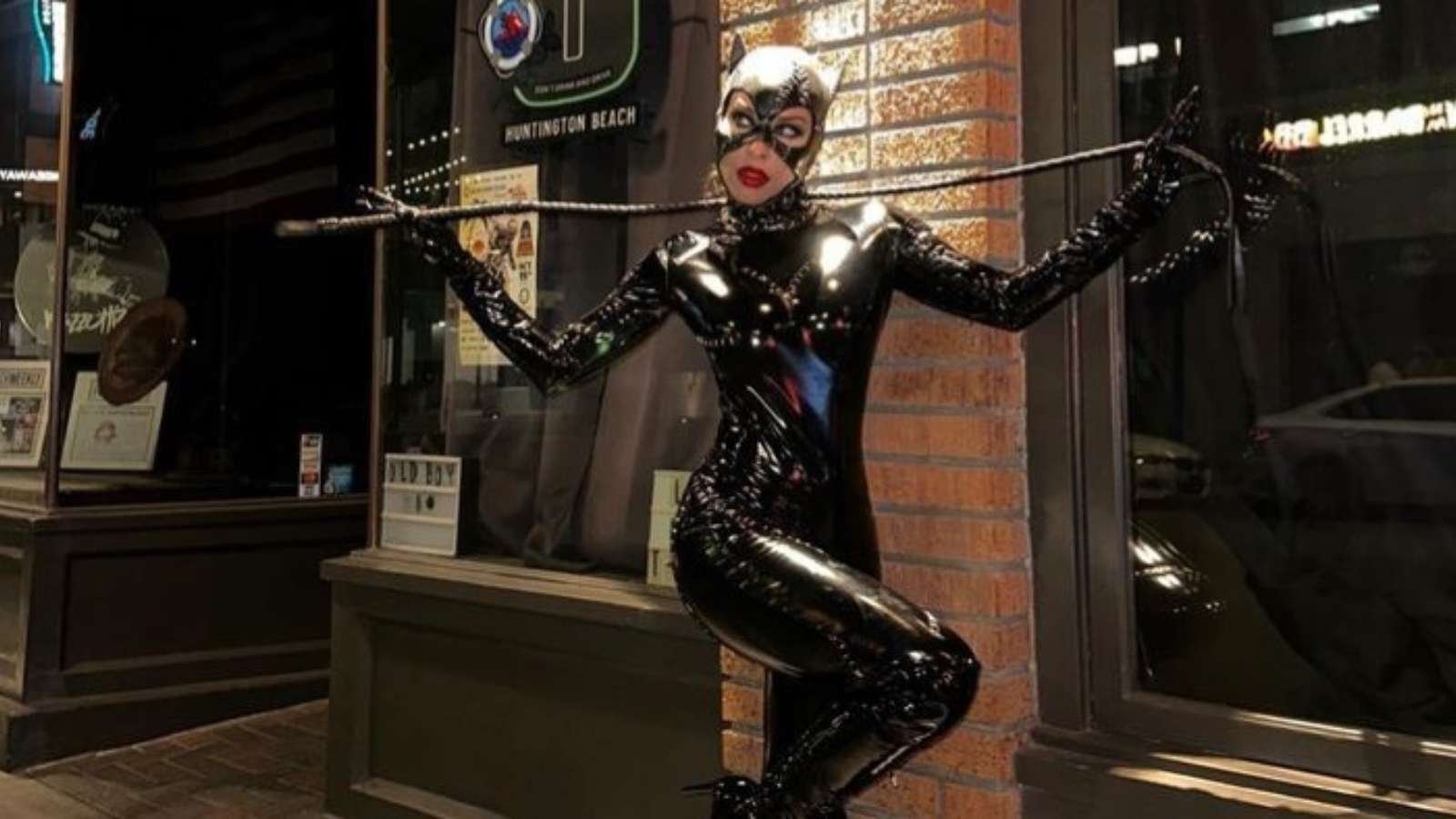 DC Comics Catwoman Cosplay: List of 20 popular cosplay content creators ...